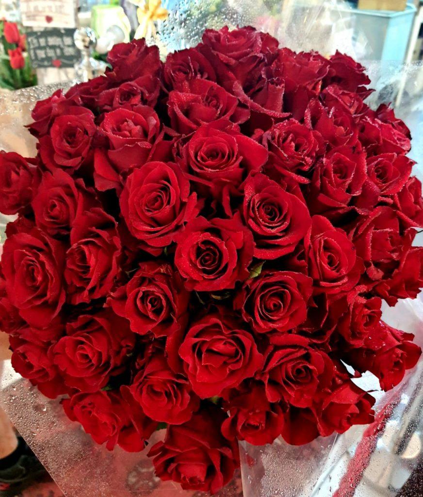 A3 – Roses in a Wrap - Burgess Florist - Durban